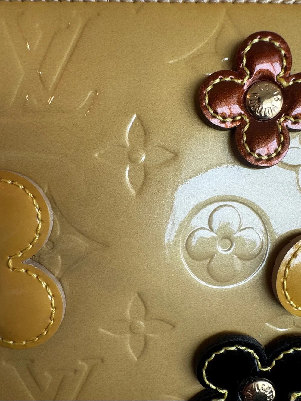 Louis Vuitton | Bags | Louis Vuitton Lexington Flower Vernis Pochette ...